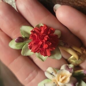 Capodimonte | Jewelry | Vintage Capodimonte Porcelain Floral Brooches ...